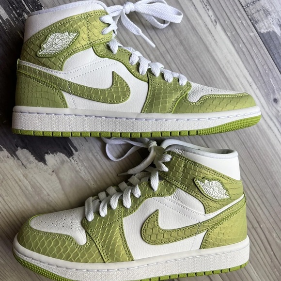 Jordan | Shoes | Jordan Mid Lime Green Python Womens 65 | Poshmark